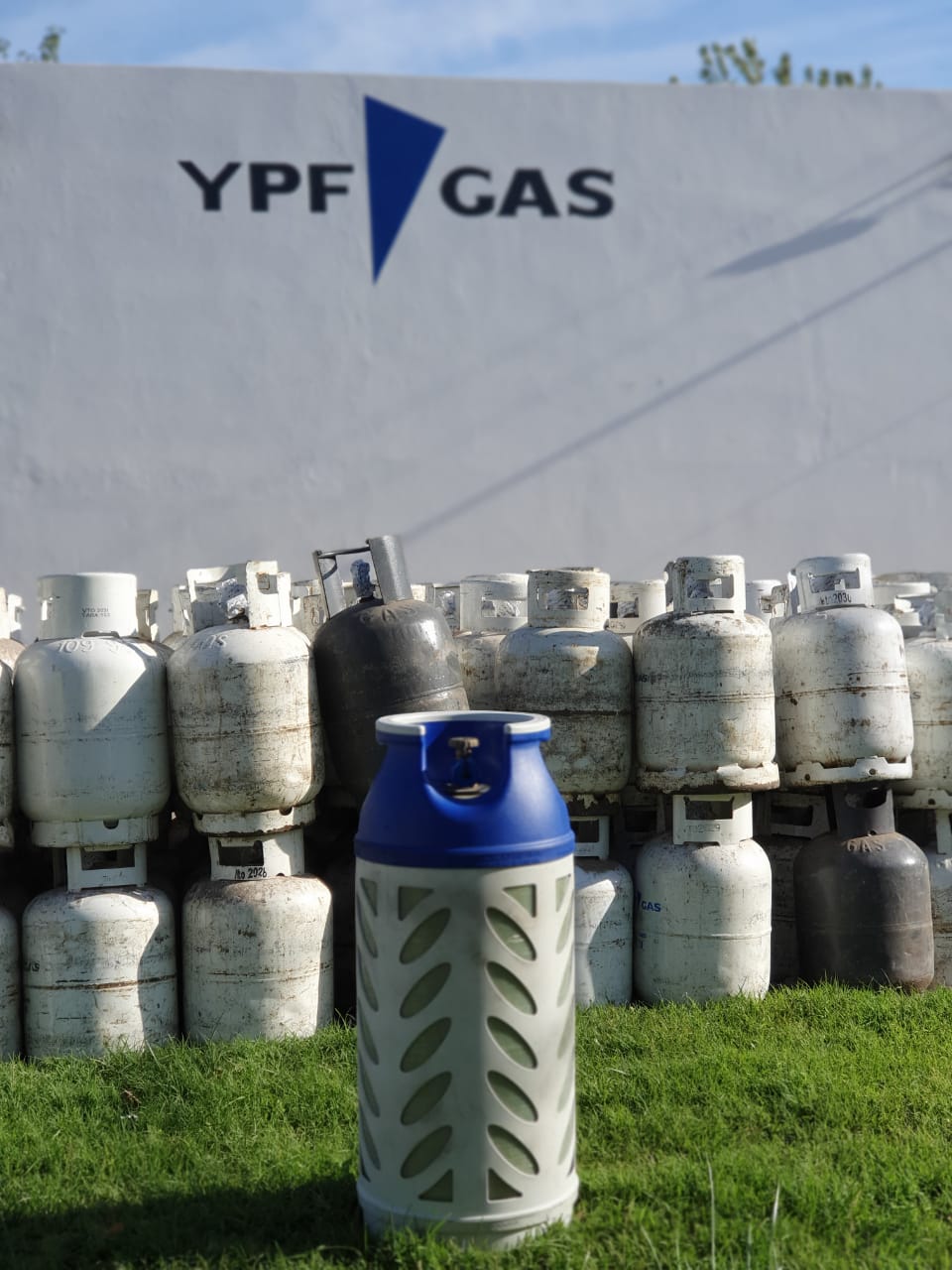 foto 3 – Distribuidor Oficial de YPF Gas en Moreno, Pehuajó y Villa Gesell
